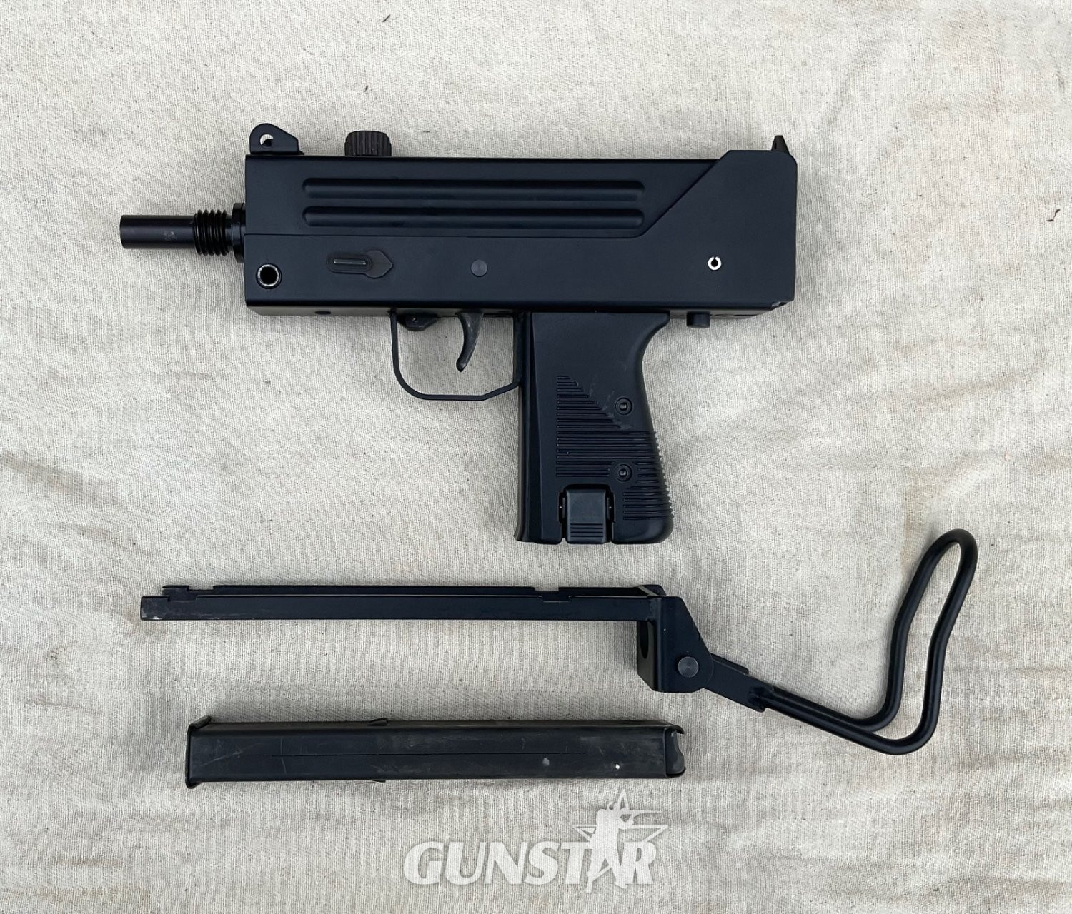 Charles Ingram Mac 10 9mm Submachine Gun